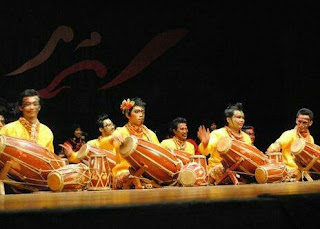 Inilah 14 Kesenian Tradisional Khas Jawa Barat, Indonesia - Kuwaluhan.com