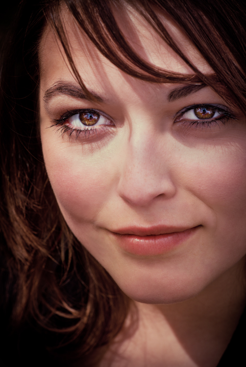 Hazel Bollywood Actress Wallpaper Free Download Mobile & Desktop ...