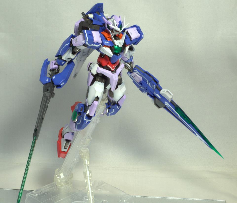 MechaMan Gunpla Blog: MG Gundam 00 Qan(T) Full Saber modeled by Enterprise