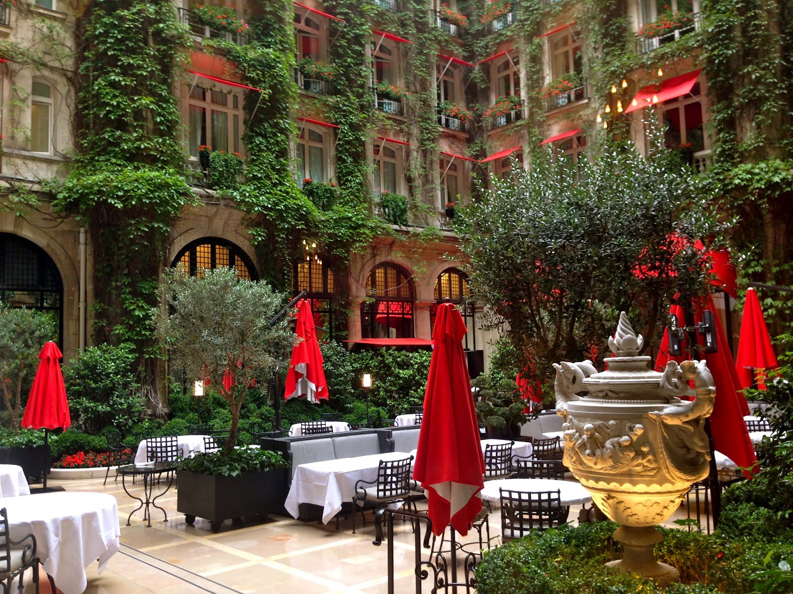 Focus On Paris: Inside the Plaza