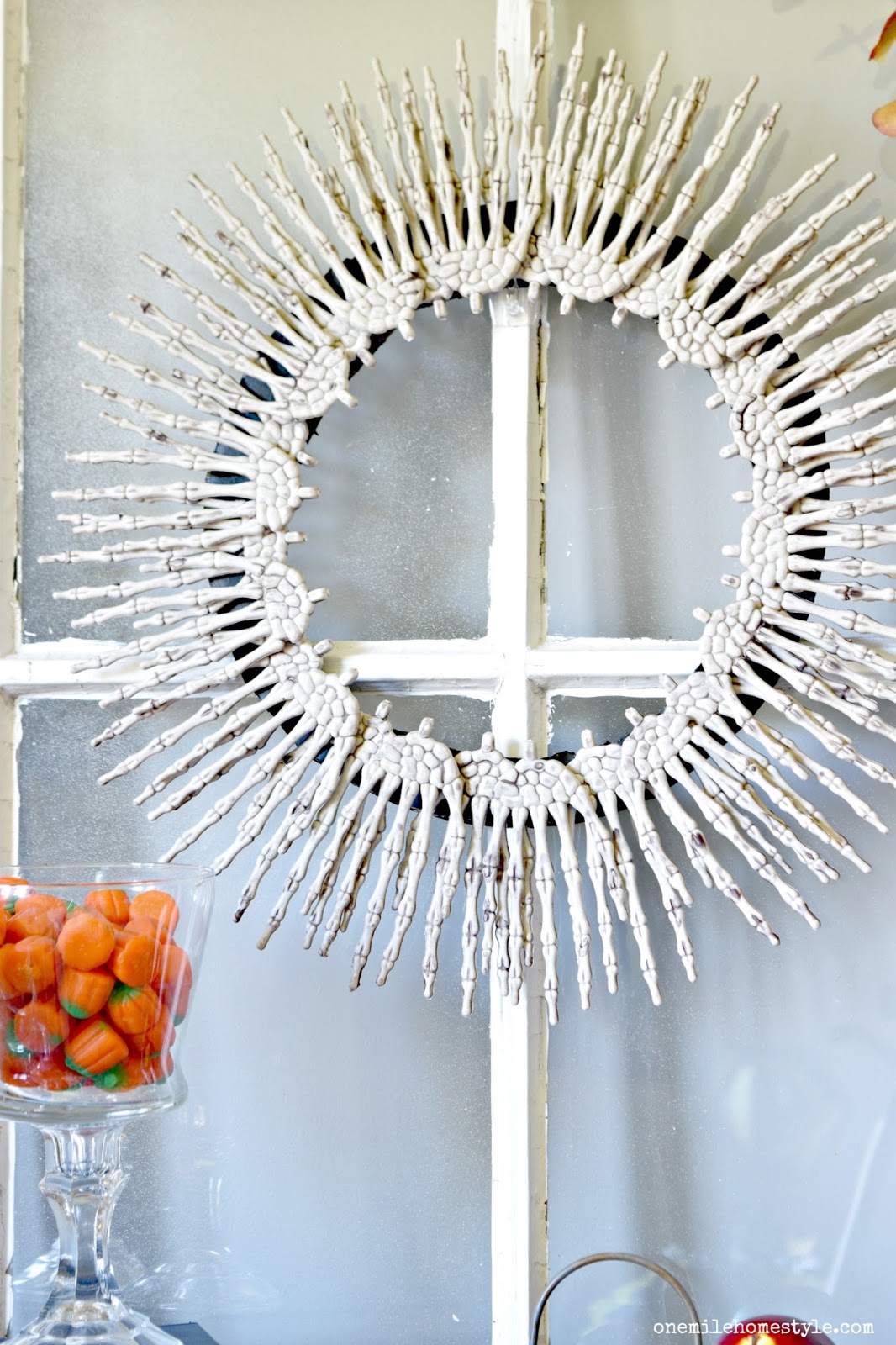 DIY Creepy Skeleton Hands Halloween Wreath