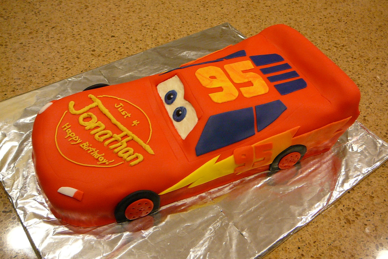 Rise and Bake!: Lightning McQueen Cake