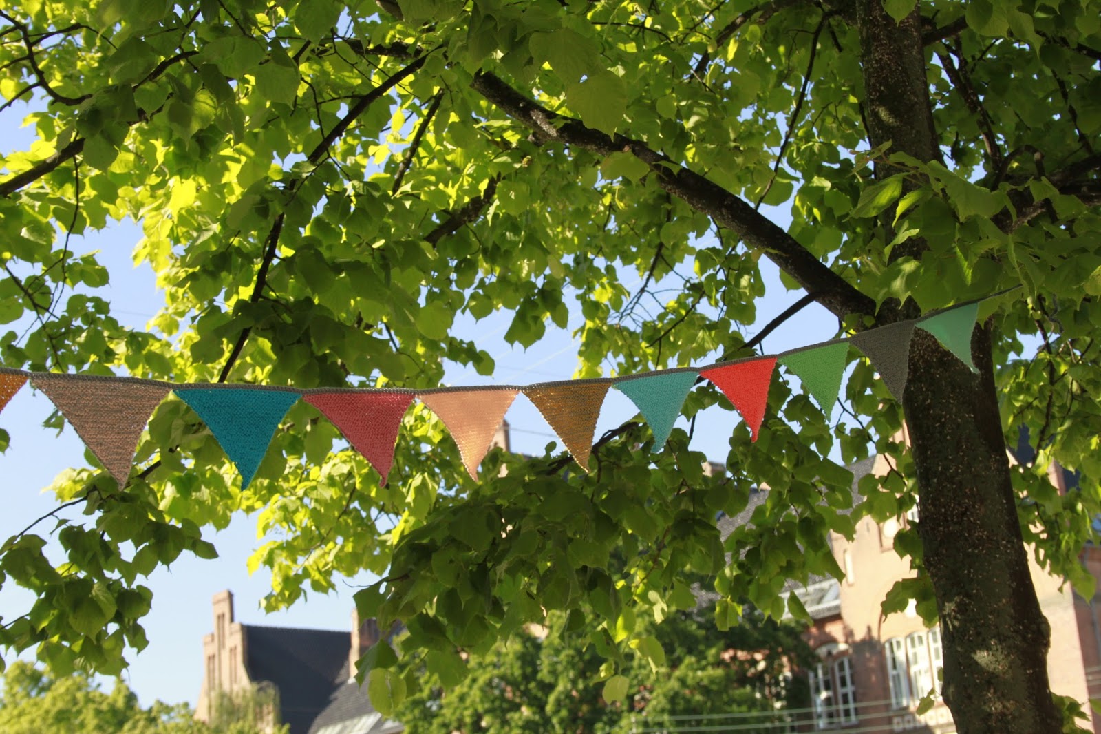 YARNFREAK: DIY: Strikkede vimpler i Venus