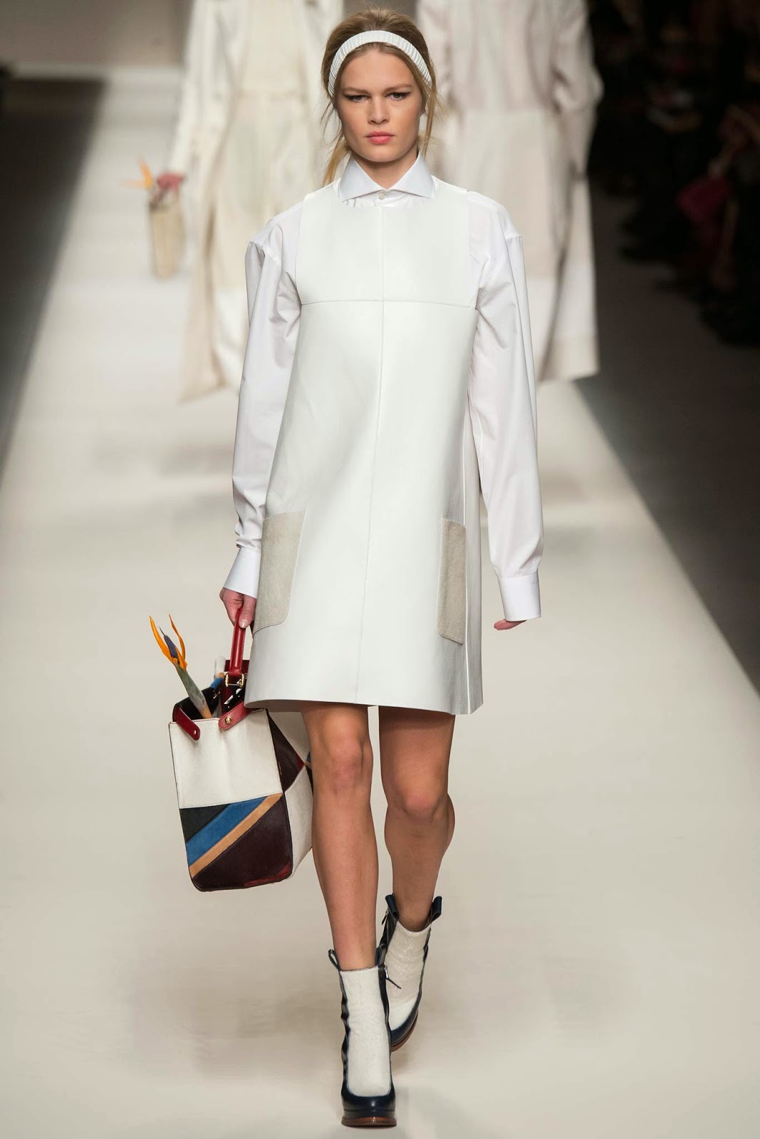 Fendi | Coleção desfile outono-inverno 2015 ~ Mad Moda - vestir moda