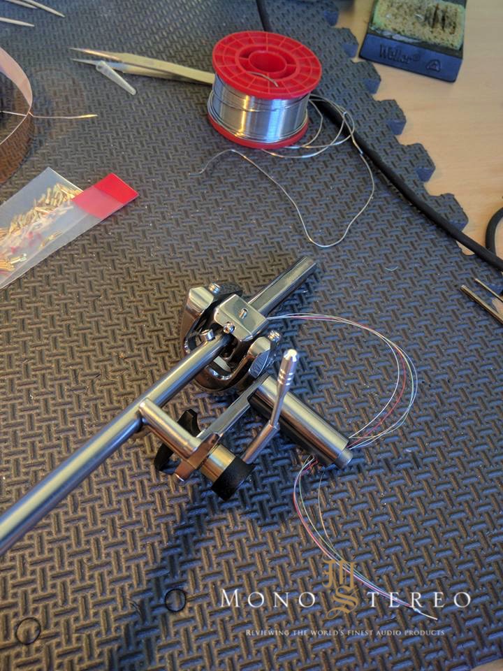 Metaxas Combobulator no.1 titanium tonearm – M & S | Ultimate High-Fidelity