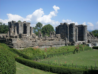 CHINAR SHADE : MARTANDA SUN TEMPLE OR ACROPOLIS OF KASHMIR