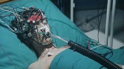 The Bloody Pit of Horror: Aenigma (1987)