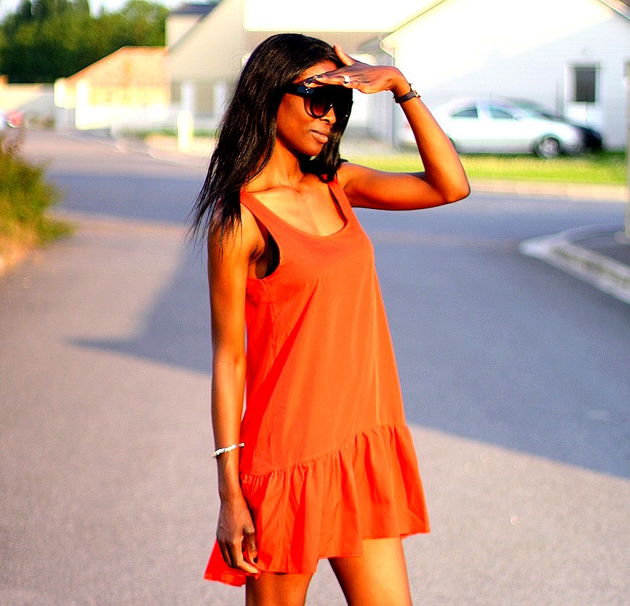 La robe rouge - Styles by Assitan. Blog mode. French style blogger