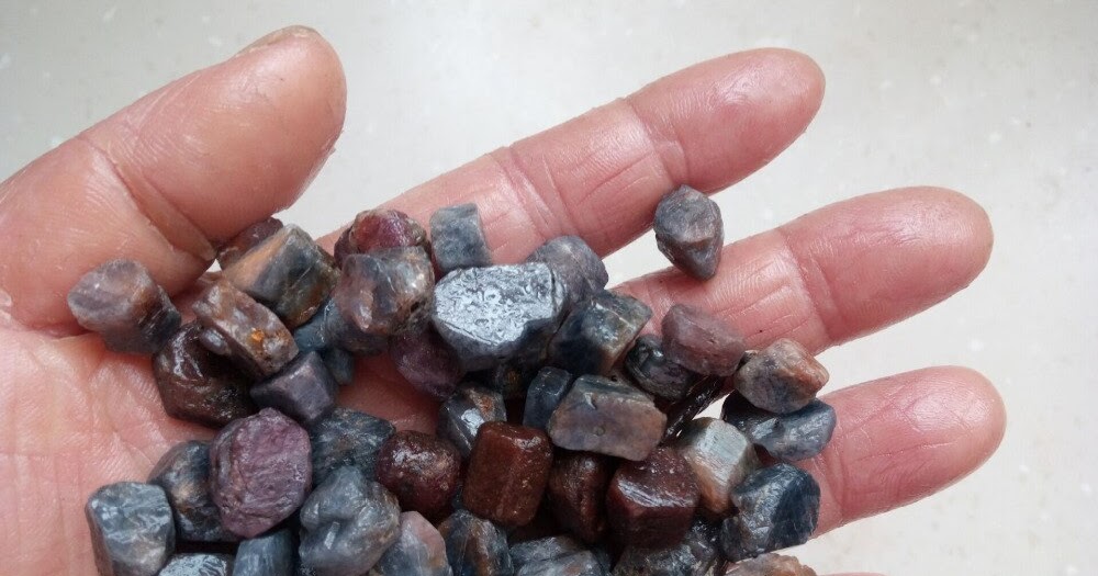 GEMAS DO BRASIL: Historicamente, a presença de coríndon no Brasil tem ...