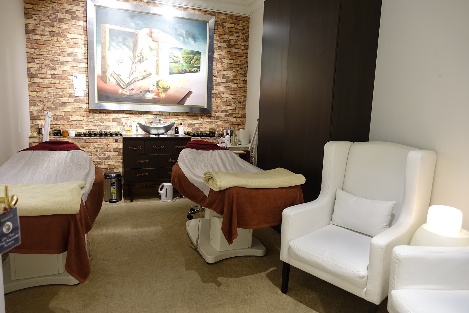 [Beauty Review] Visit to Elevatione Time Stops by Salvador Dali on 13 ...