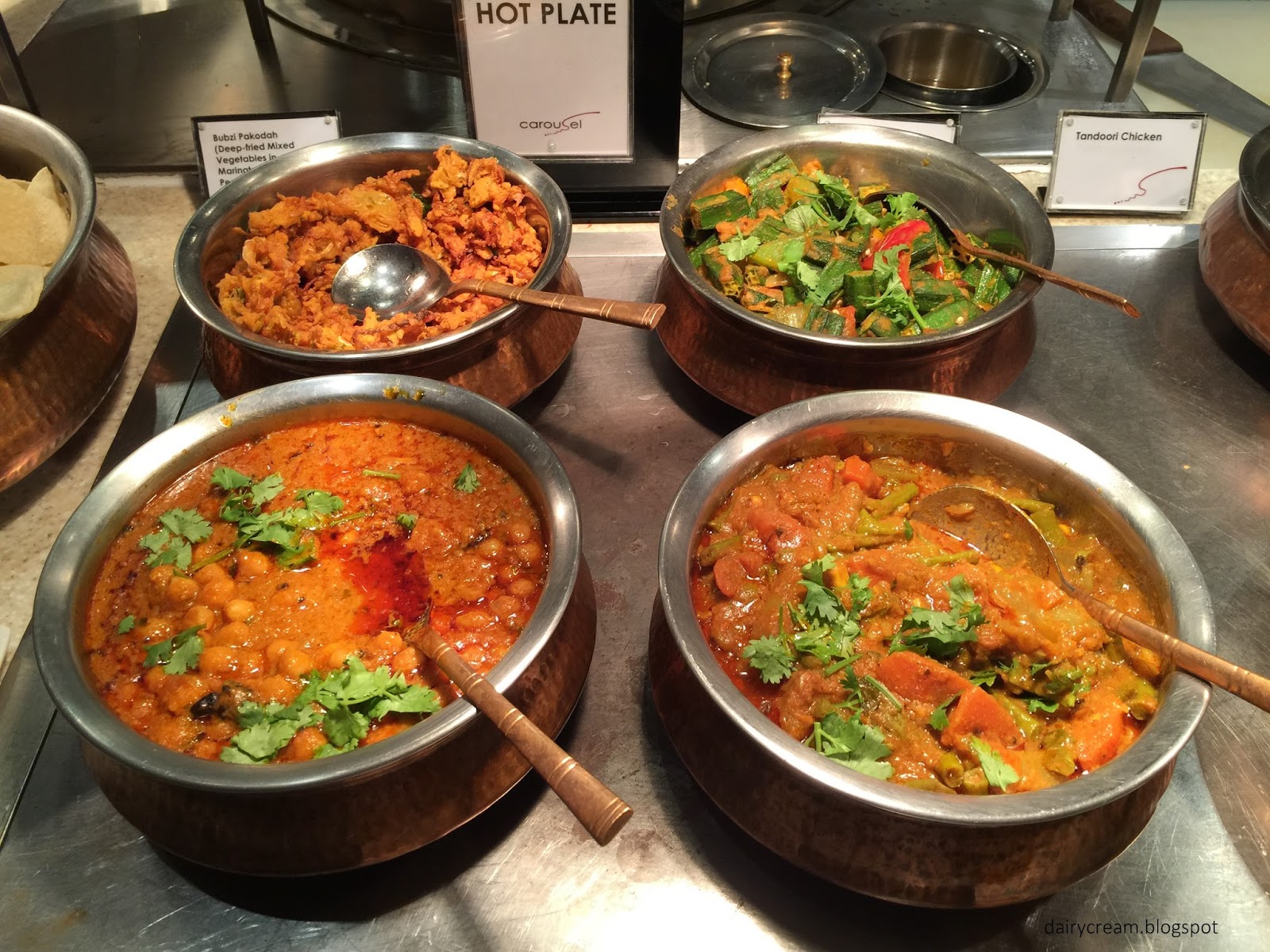 Carousel at Royal Plaza on Scotts : Halal Lunch Buffet