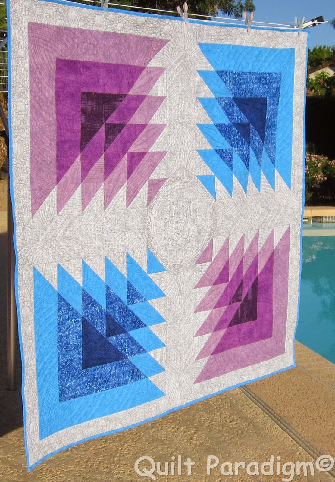 Quilt Paradigm: Shock Waves - Home Machine Quilted
