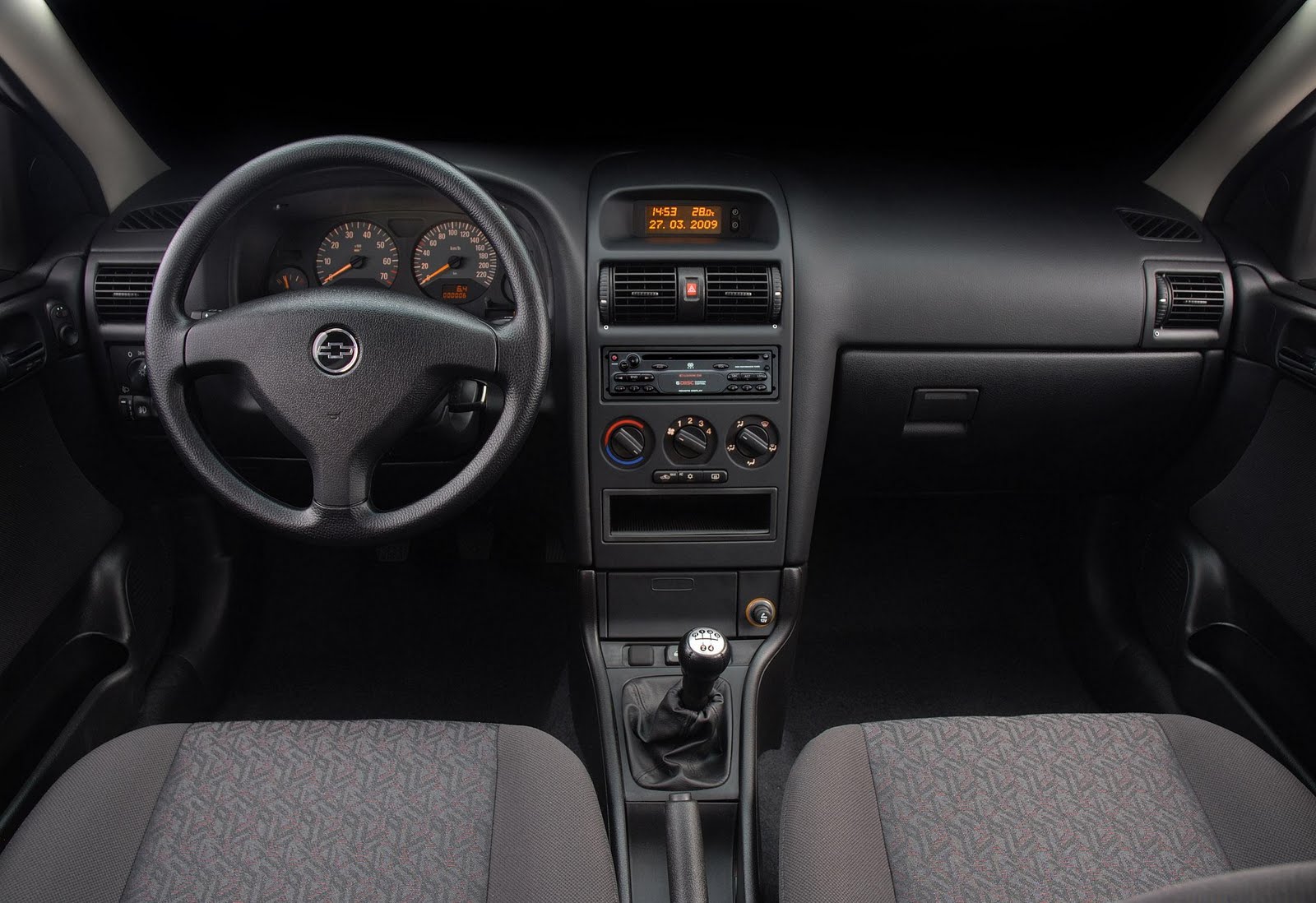 CAR MKT: Chevrolet Astra vai sair de linha este mês