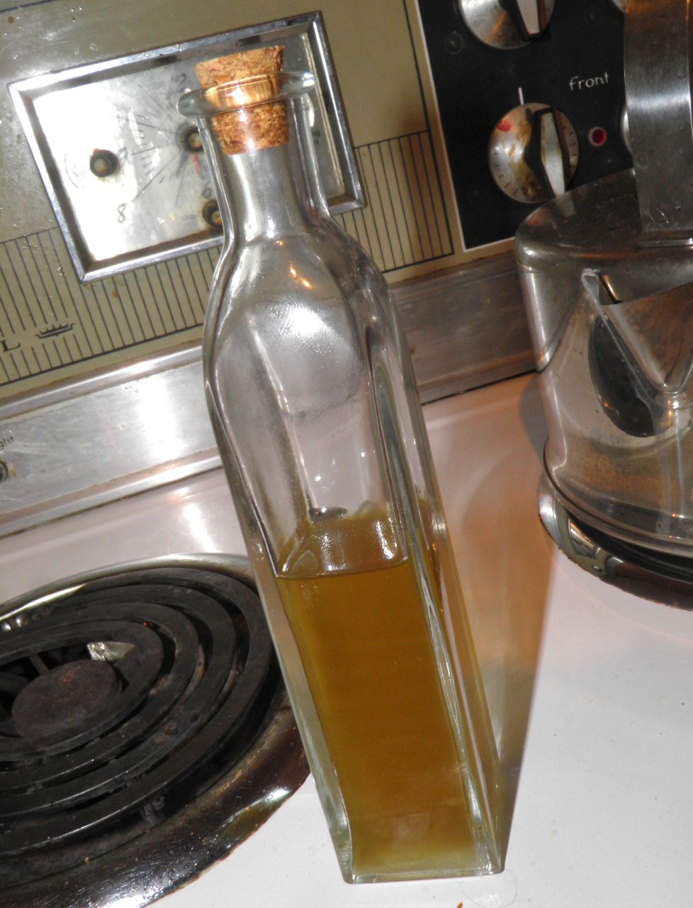 Docaitta Lifestyle: Make Your Own: Homemade Cardamom Extract