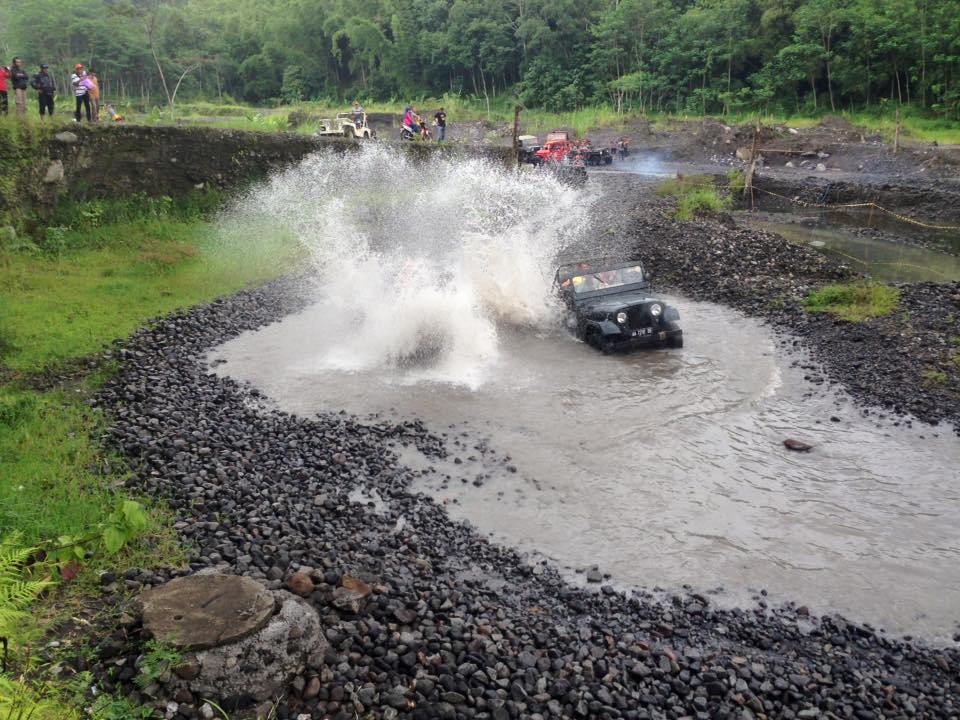 Serunya Wisata Air Dengan Jeep Di Kali Kuning Merapi | Wisata Lava Tour ...