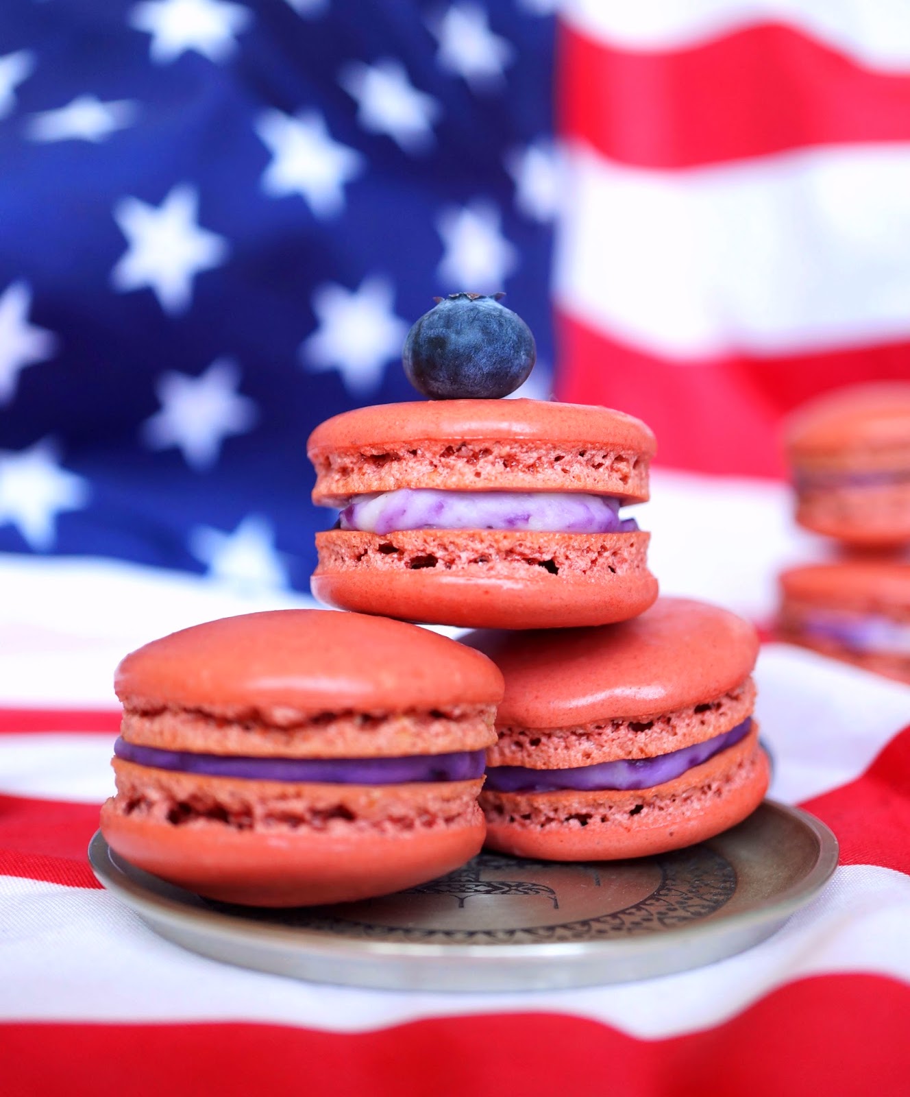 Miss Hangrypants: Red Velvet Blueberry Cheesecake Macarons