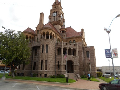 Old Historic Buildings / A Texas Courthouse Tour | Western Trips