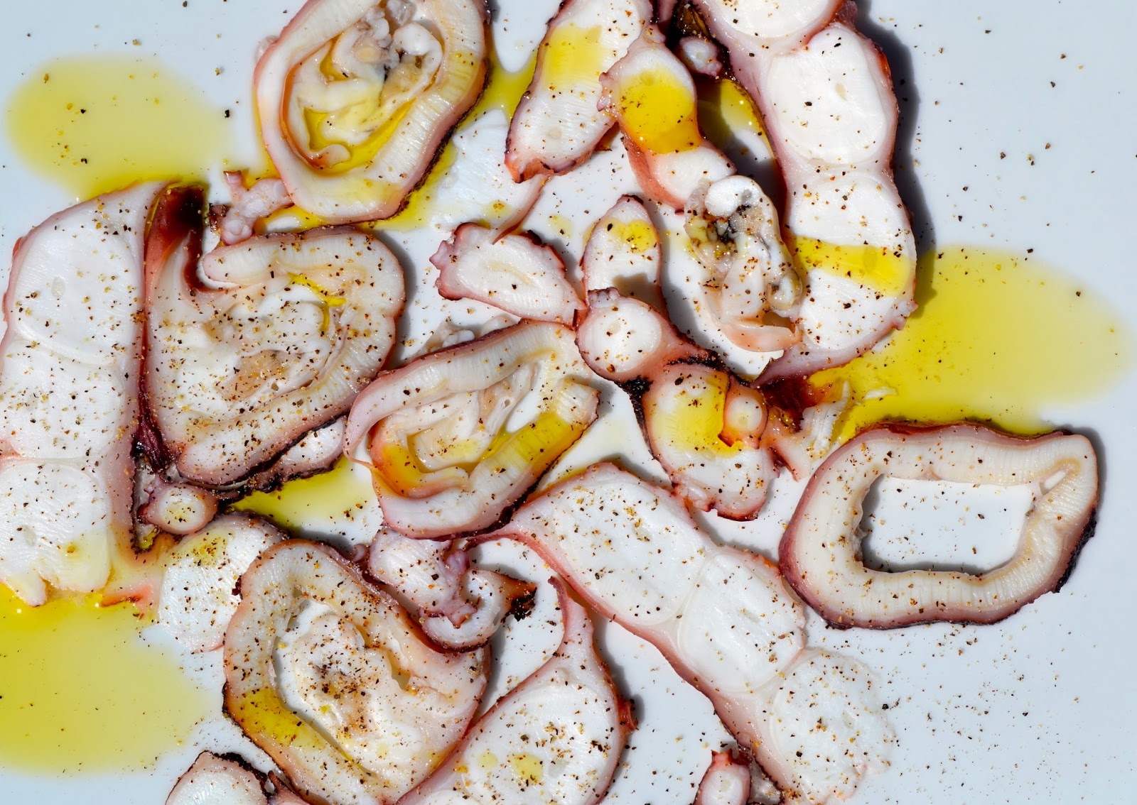 clubzimmer: Octopus-Carpaccio