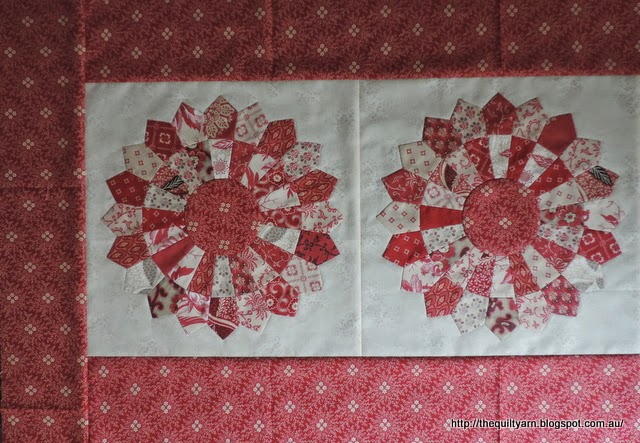 The Quilt Yarn: Dresden Plate Table Runner