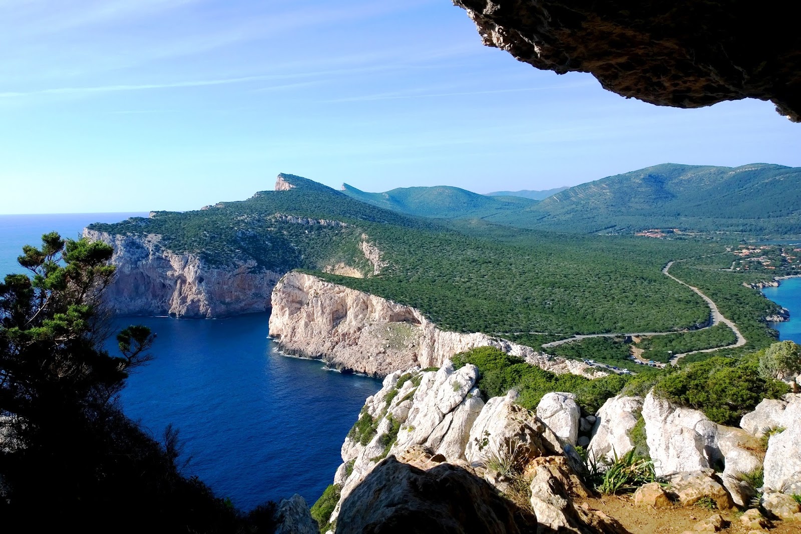 L'anima dei luoghi: La grotta dei Cocci Rotti: un panorama infinito