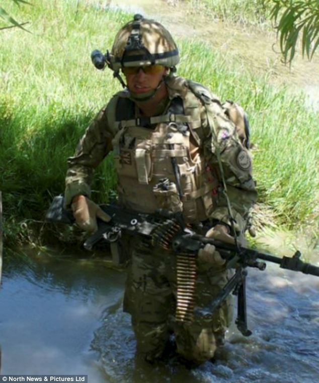 Bekas Askar British Dapat Tangan Bionik