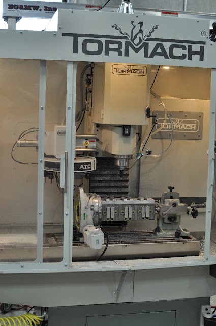 handverker: tormach open house 2015: 4 axis tombstone