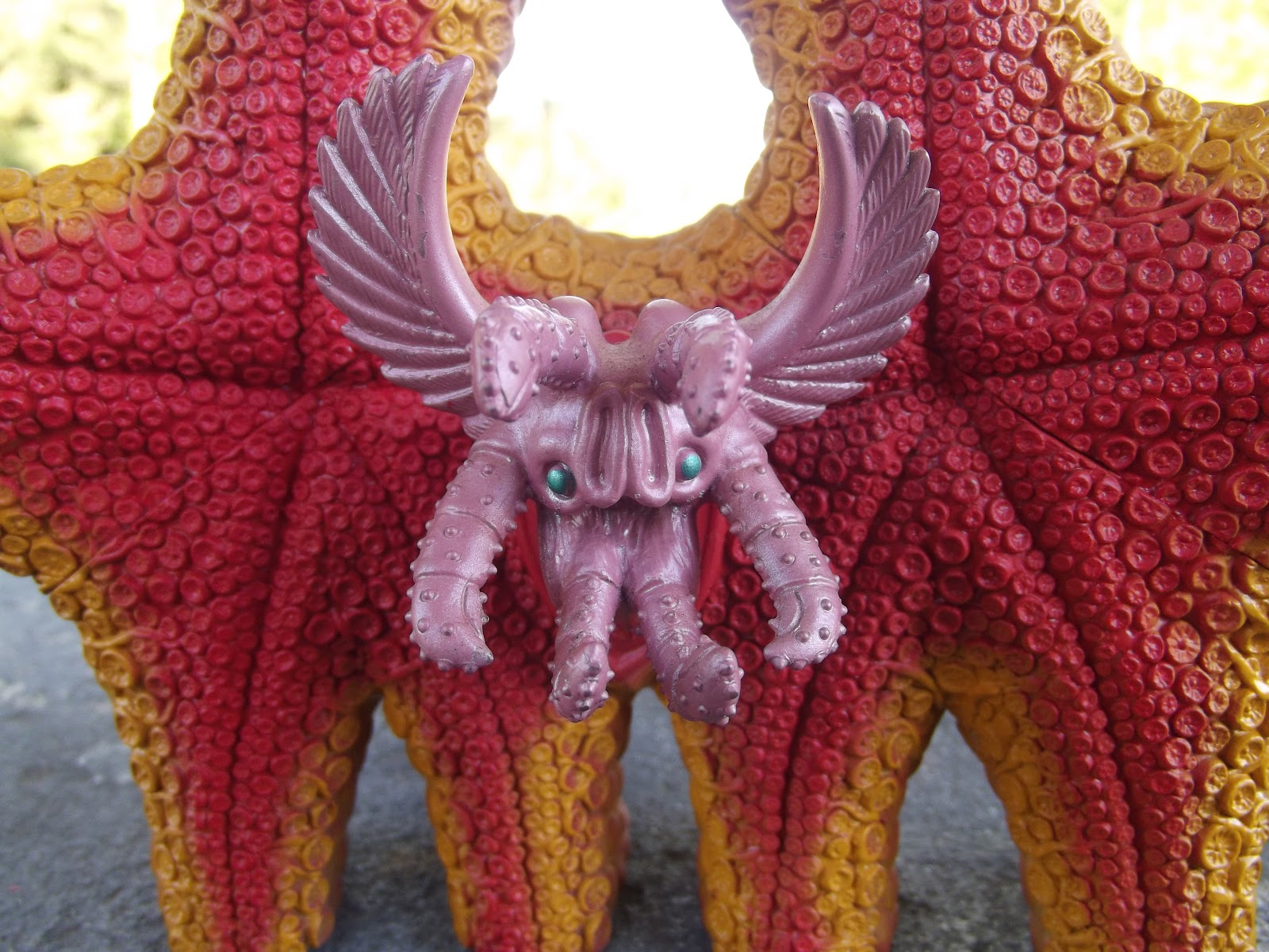 Raging Nerdgasm: Ultraman's Pestar from Bandai