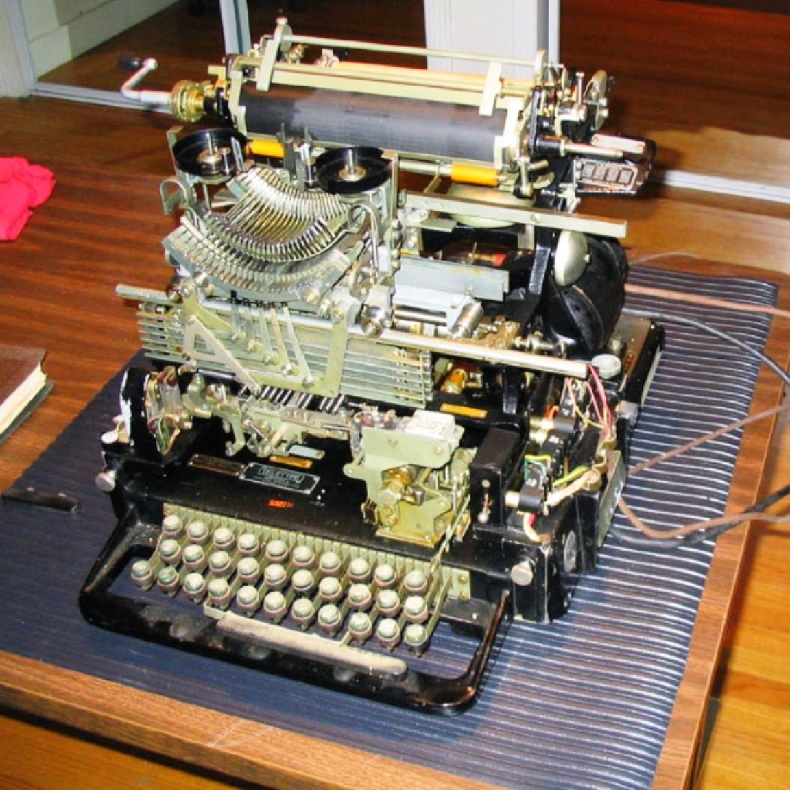 Taipei Signal Army: The Model 15 By Teletype Corporation: The Machine ...