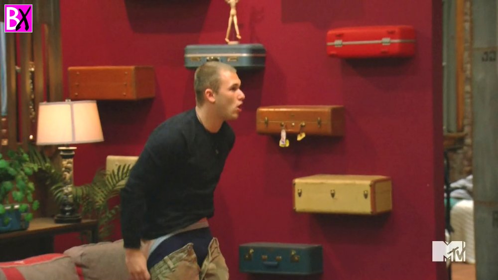 BarbwireX Fame: The Real World [HD] (Season28) - Johnny Reilly