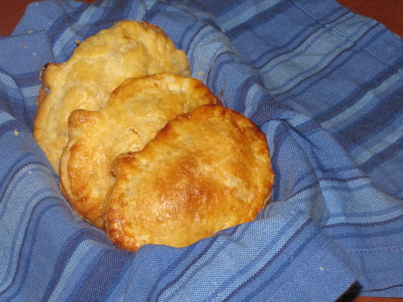 Pinch of Lime: Basic Pie Dough and Apple Hand Pies