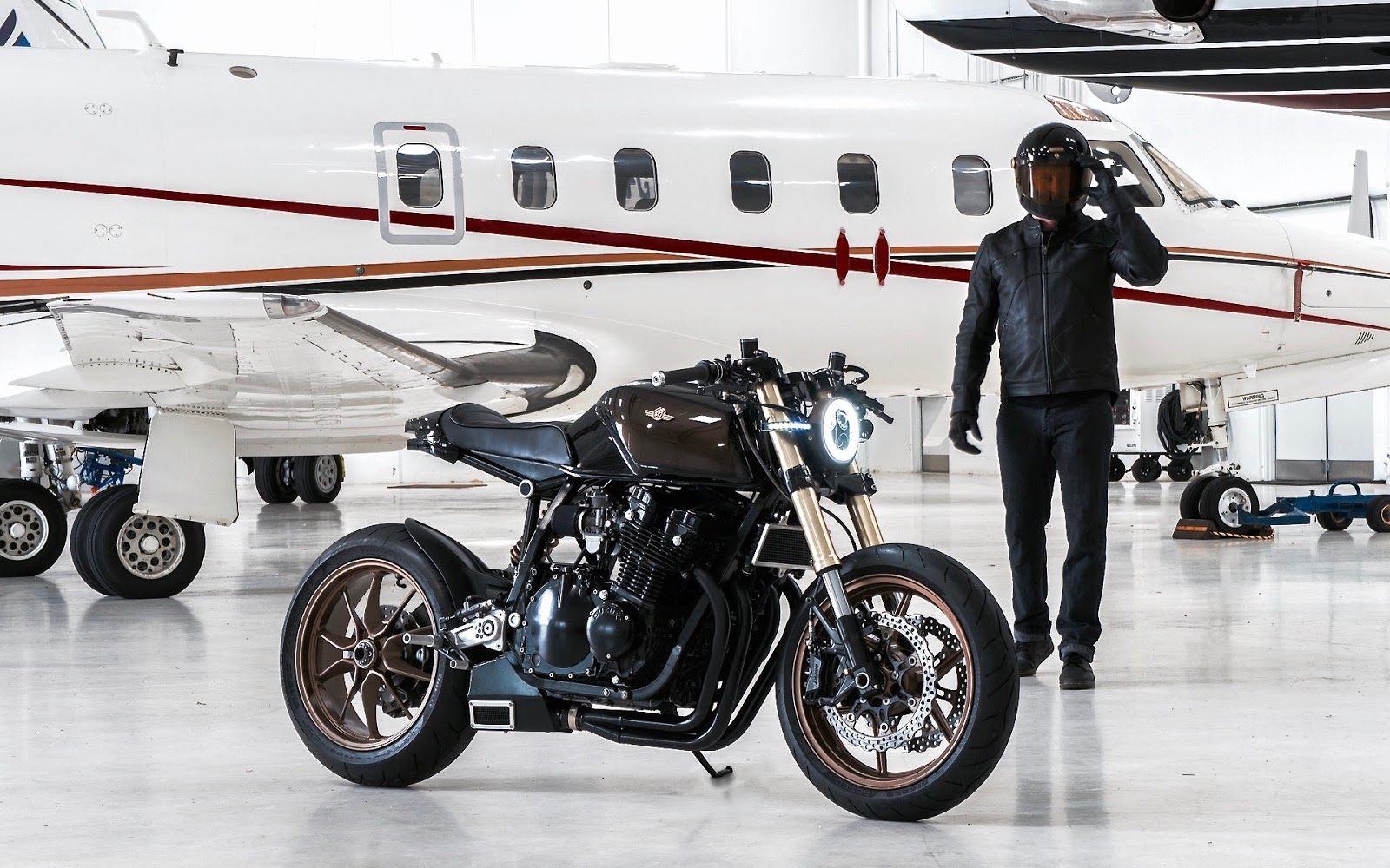 GS1150 Avio - Inazuma café racer