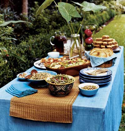 New Home Interior Design: Set an Outdoor Summer Table