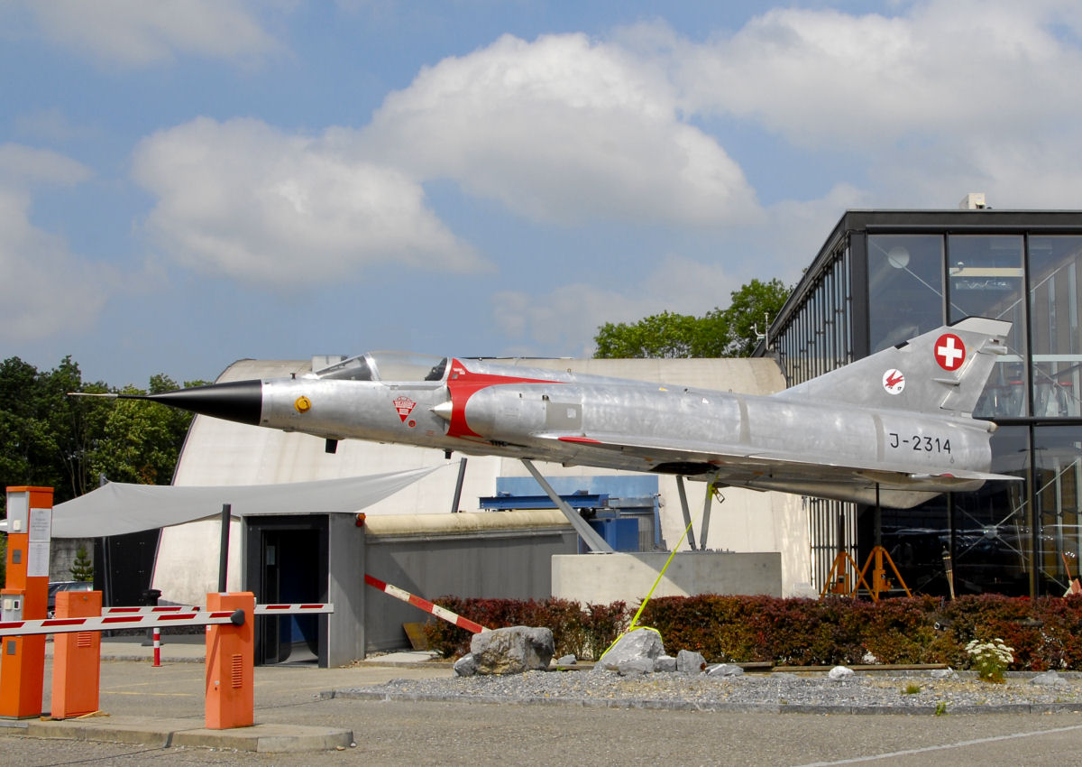 Jet Flugzeuge und Spezielles: Swiss Air Force Dassault Mirage III S J-2314
