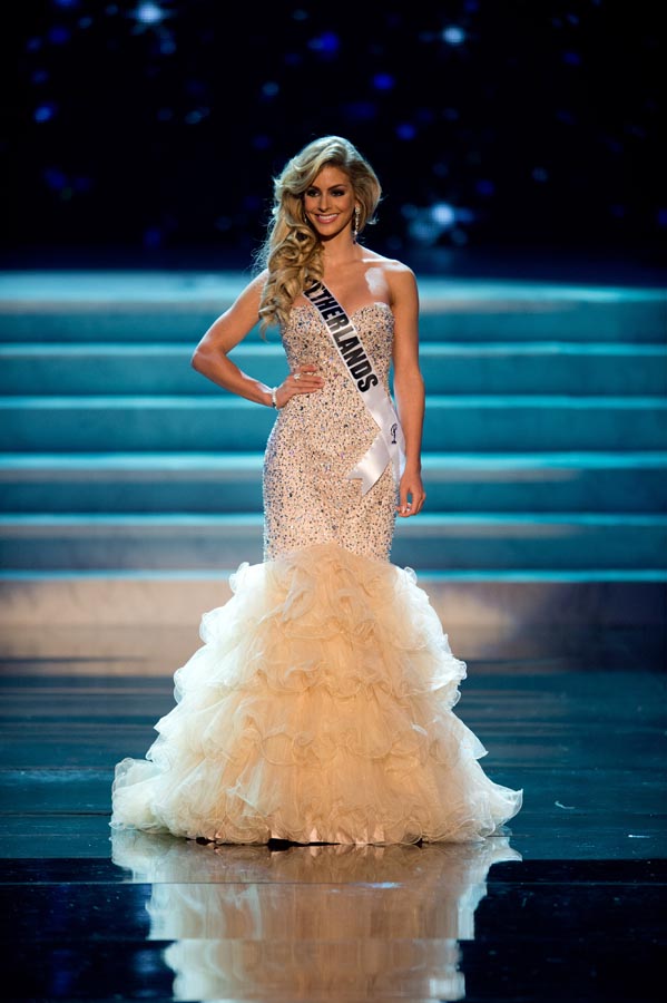 Miss Universe 2012 Preliminary - Evening Gown Competition