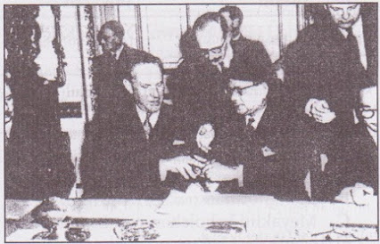 SEJARAH PERLEMBAGAAN PERSEKUTUAN: