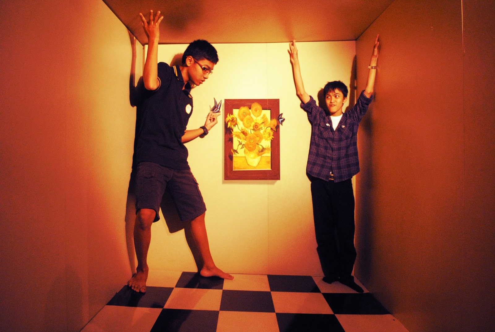 Japanese Trick Art ~ Find your Light, Make it Shine