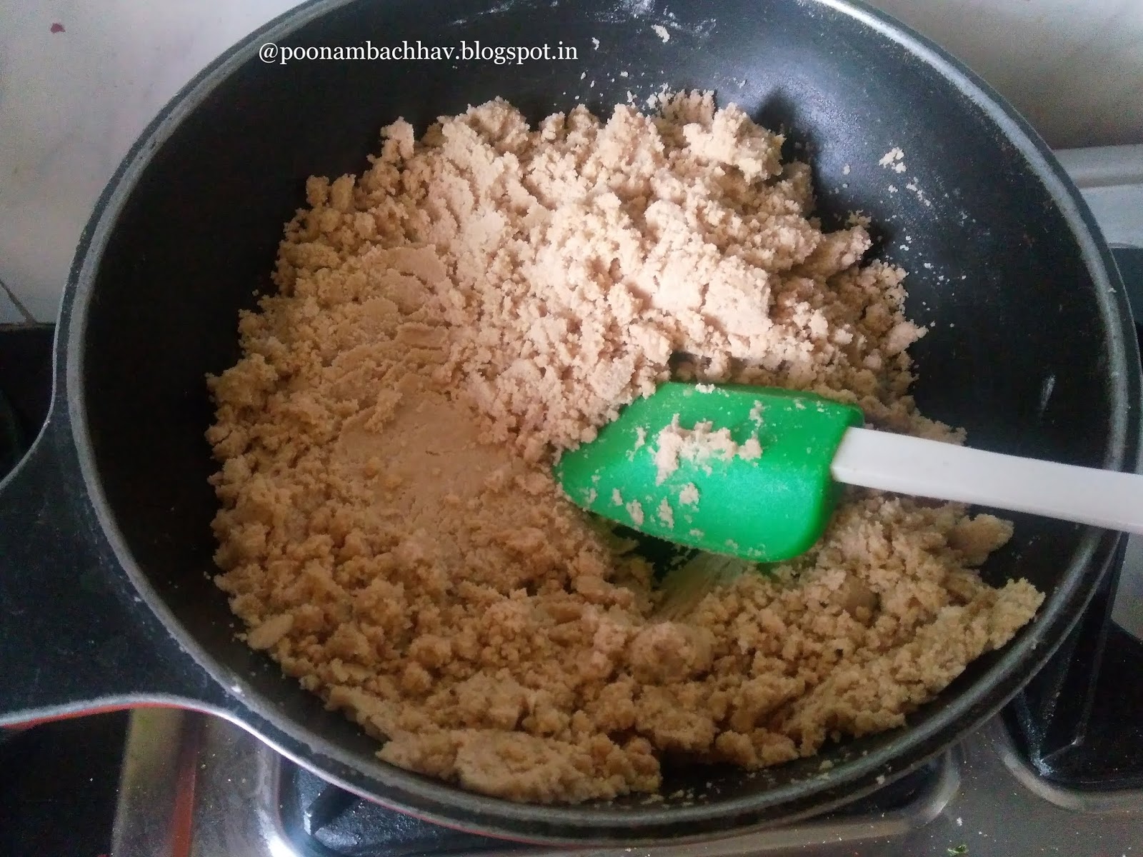 Annapurna: Magaja Ladoo / Wheat Flour Ladoo from Odia Cuisine