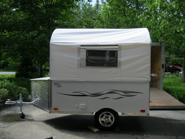 C-Extrem Inc. fabriquant de mini-tente roulotte: Fiche technique du 46''