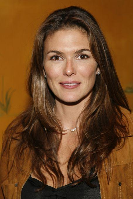 Paige Turco Photos