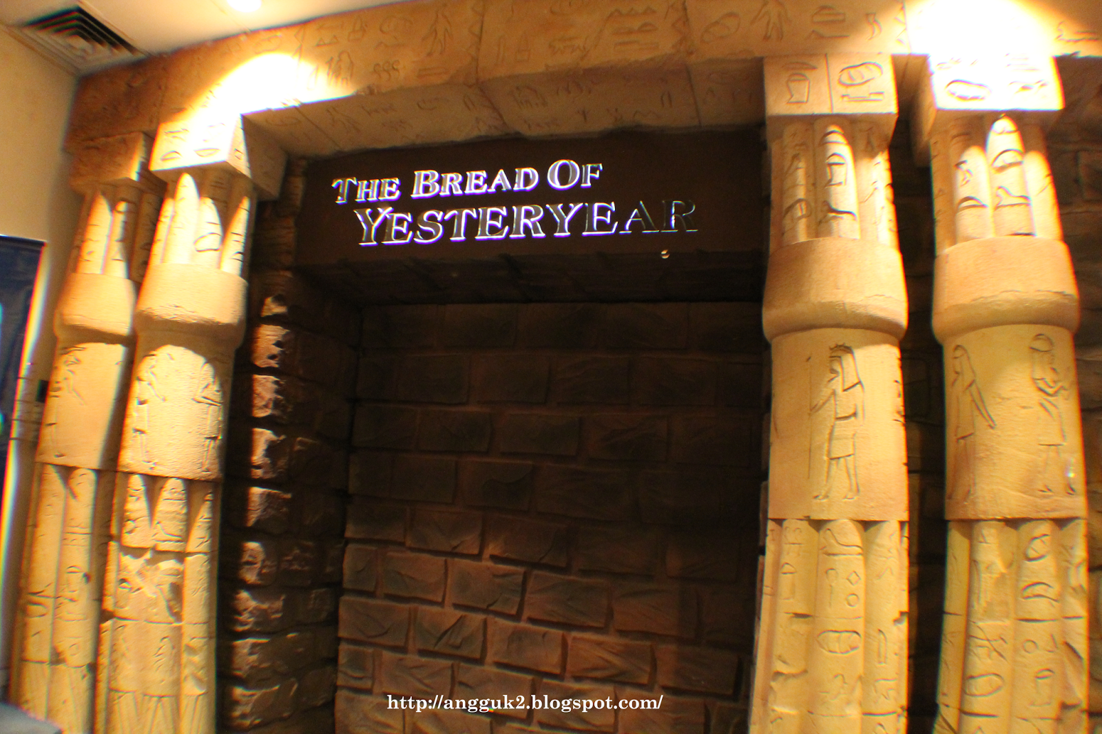 Ain Safiyyah: Hi 5 Bread Town Shah Alam