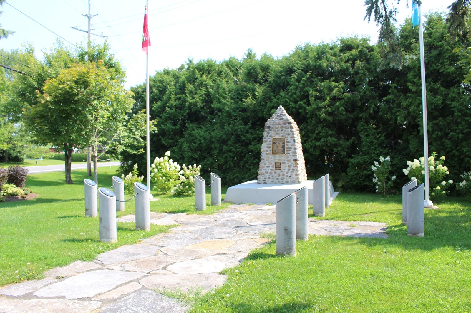 Memorials in Ottawa: Vars Cenotaph