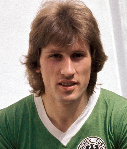 Manfred Kaltz, amo y señor de la banda derecha.