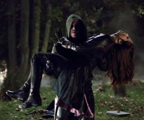 TORONTO CAT WOMAN: "Arrow": Close Up On 'The Huntress'