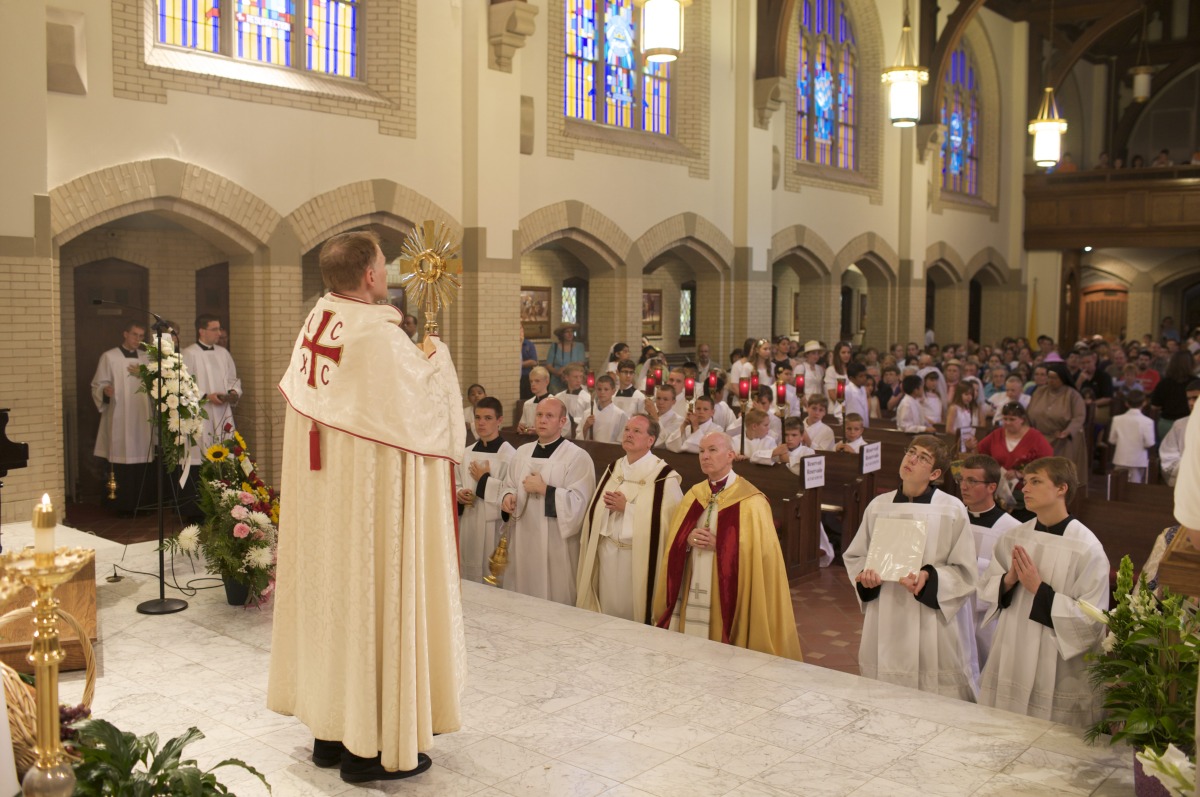 Ridebit Coeli: The Importance of Our Custom of Altar Boys: "Husbands ...