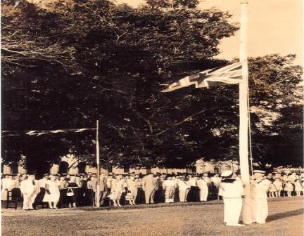 SEJARAH KEMERDEKAAN MALAYSIA: Bendera Union Jack Diturunkan di Melaka