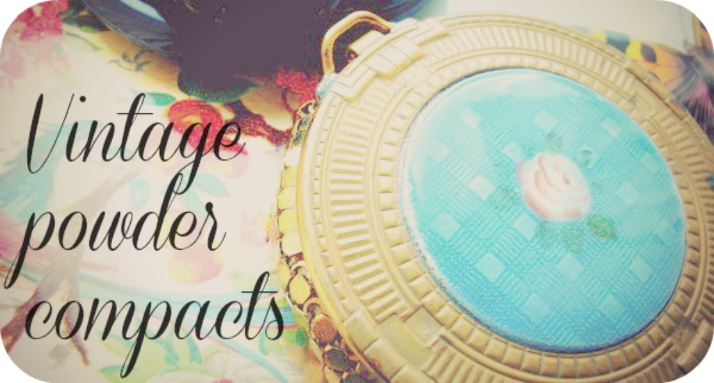 Vintage Powder Compacts: A Detroit compact - the Trio-ette