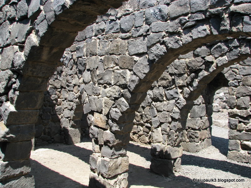 THROUGH THE LAND OF ISRAEL III: The three double arches of Chorazin ...