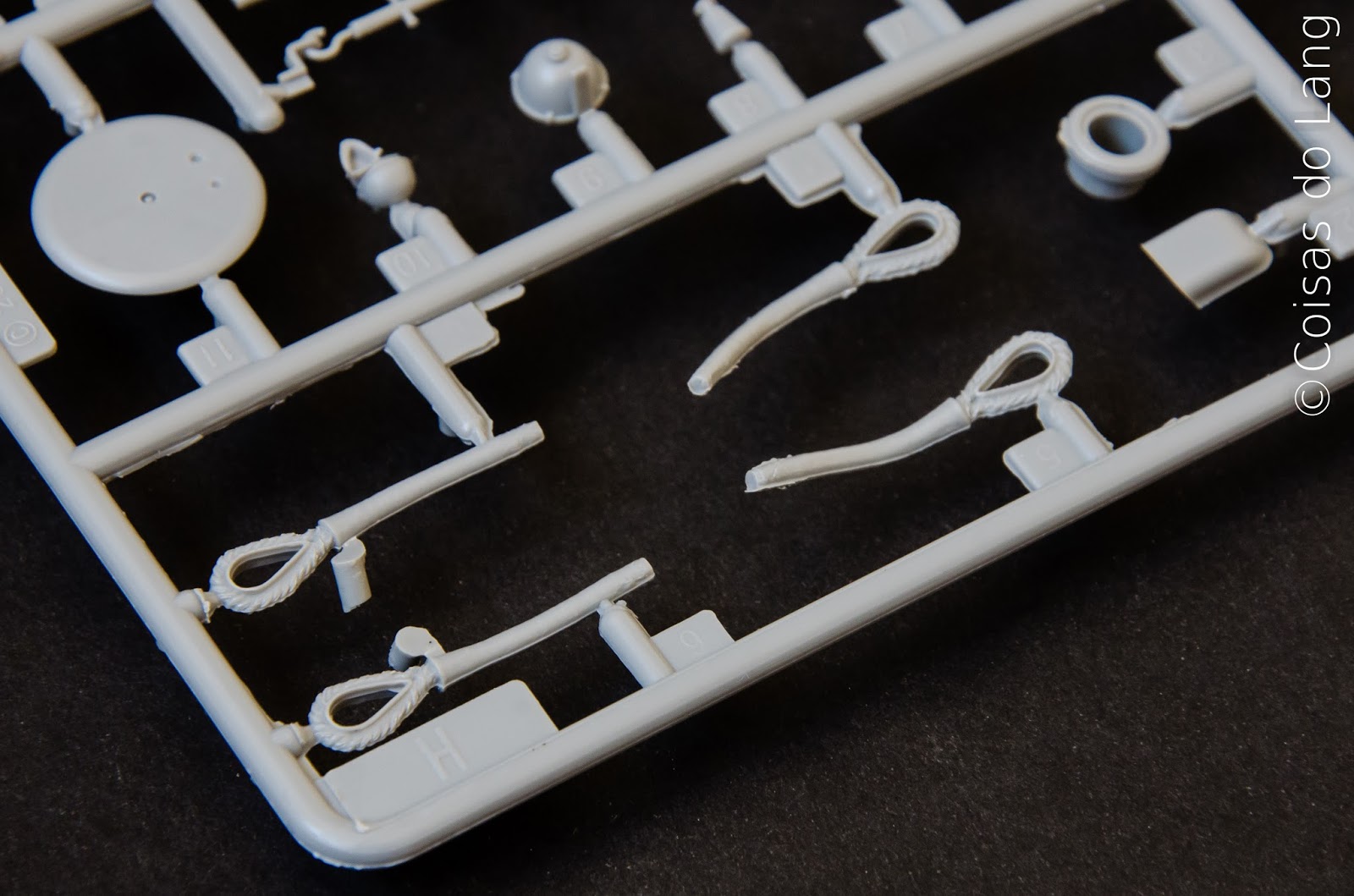 Review - Trumpeter 00312 - Russia KV-2 Tank