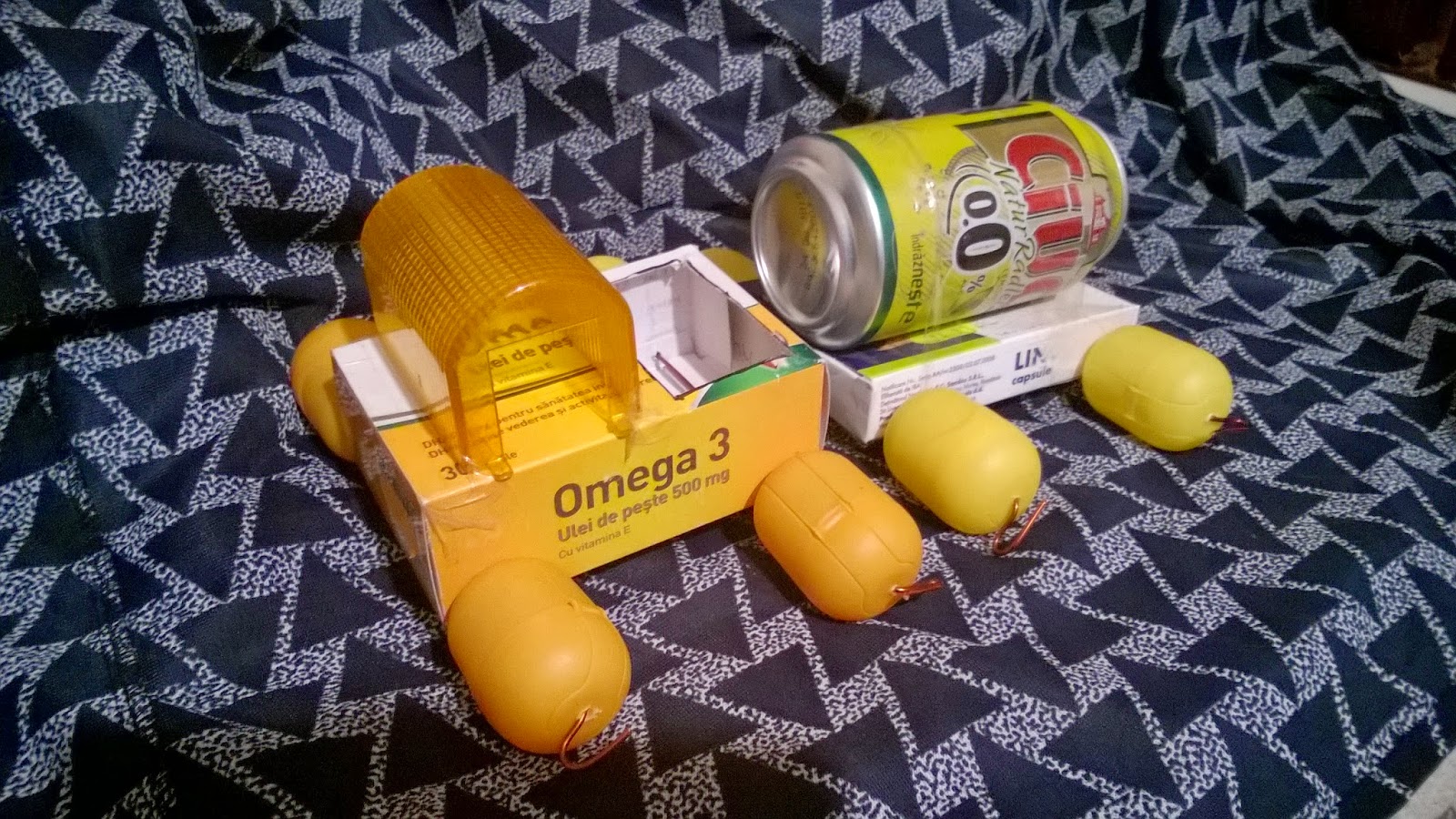 Florile, pasiunea mea: Jucarii din materiale reciclabile