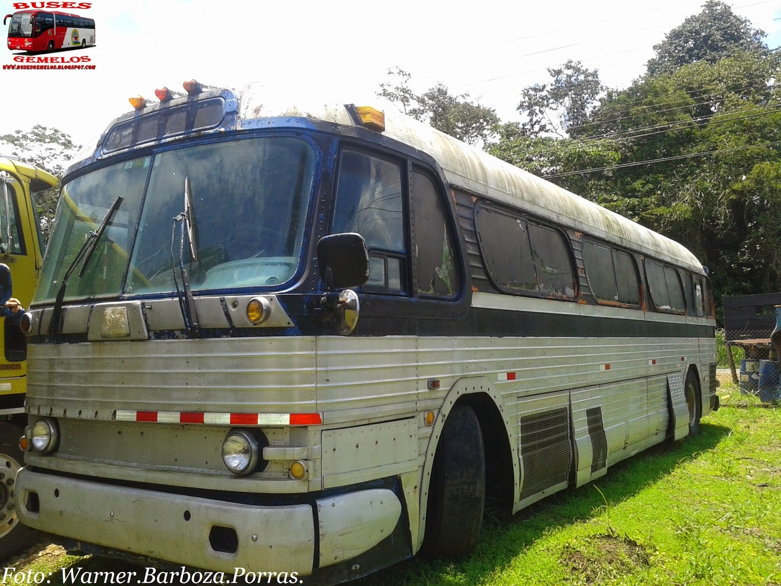 Buses Gemelos: 1983 SILVER EAGLE Y GMC PARLOR COACH PD-4104